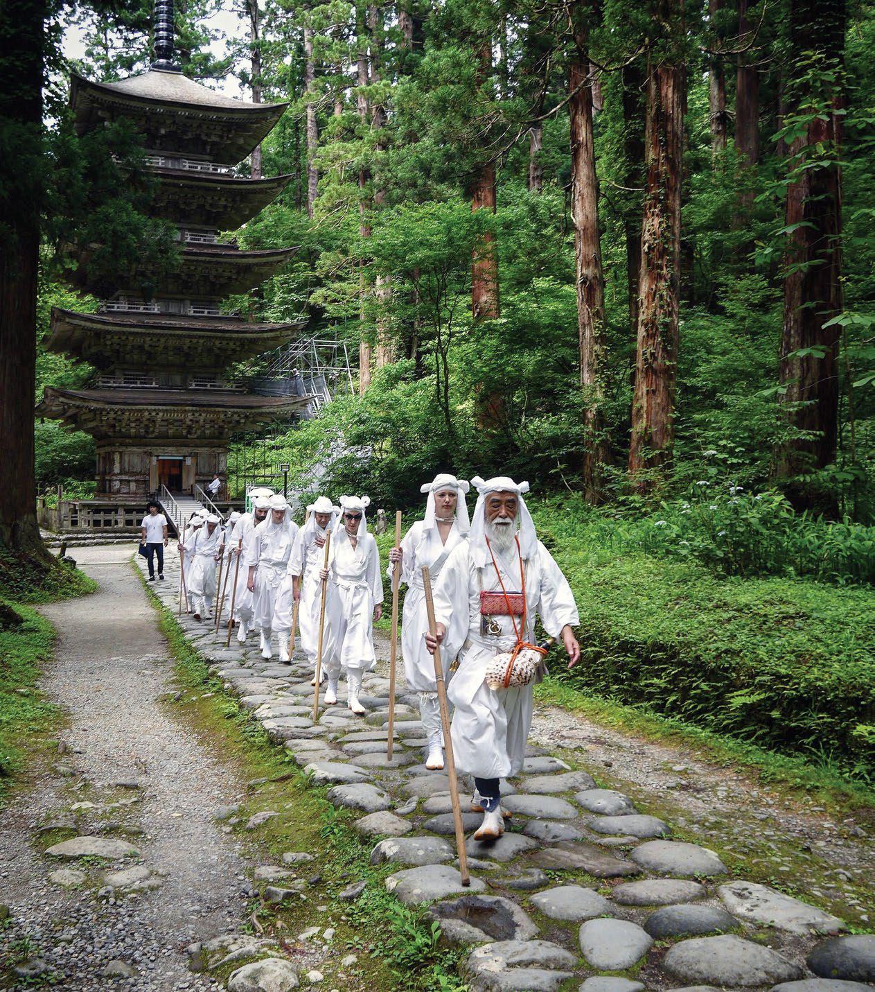 THE CULTURAL COMPASS: HOW IMMERSIVE TRAVEL IS REDEFINING LUXURY ...