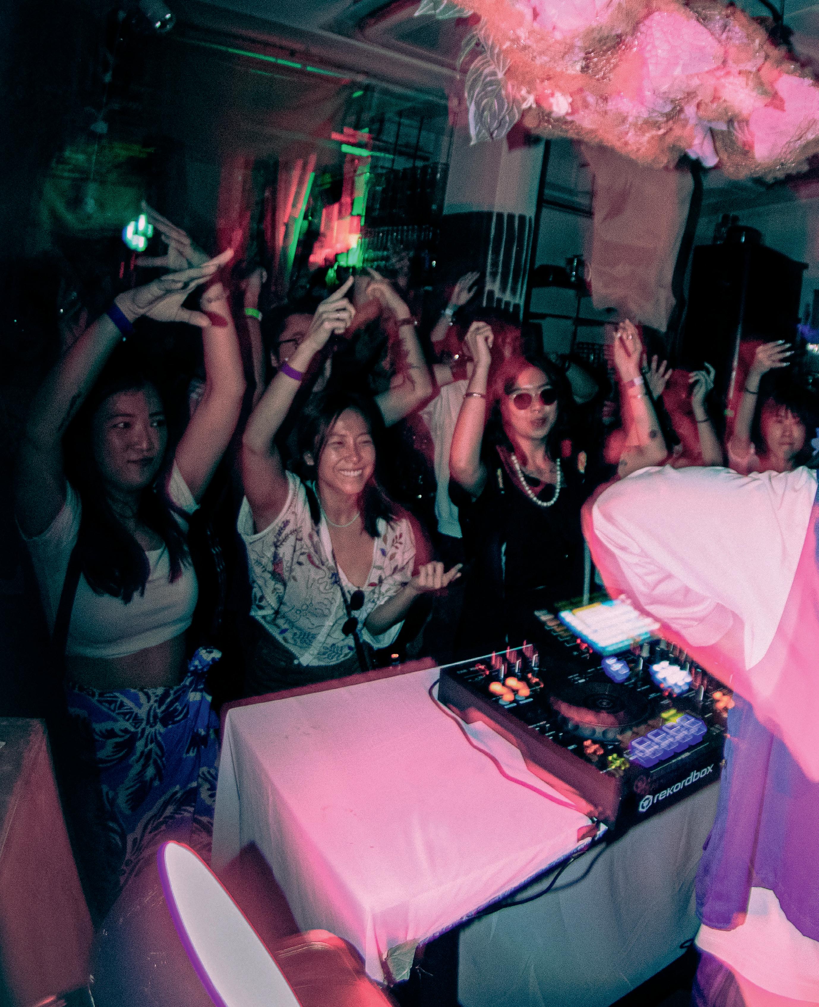 GOLDEN HOUR RAVE | The PEAK Singapore - lifestyle - Read this story on ...