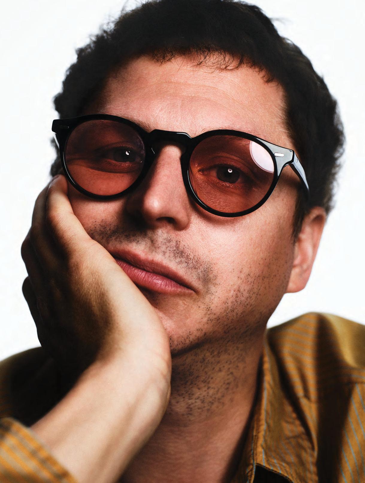 The Odd Man Out Who's Always In | New York magazine - lifestyle - इस ...
