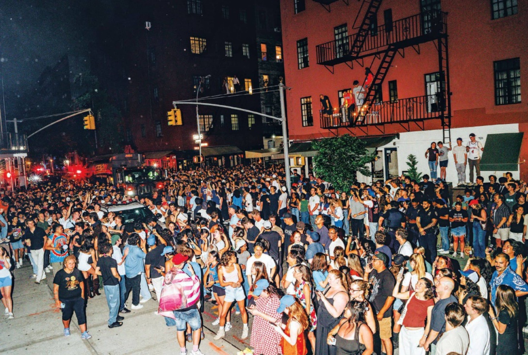 The Watch Party on Every Corner | New York magazine - lifestyle - Read ...