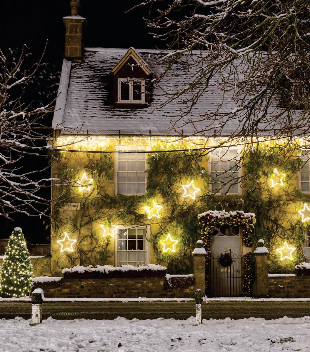 Merry & bright | Country Homes & Interiors - home - Read this story on ...