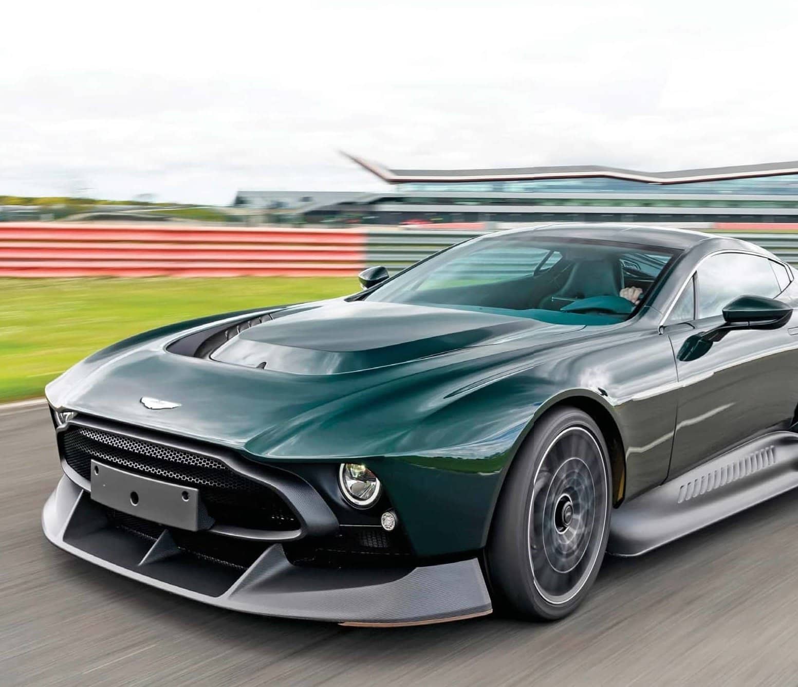 ASTON MARTIN VALKYRIE