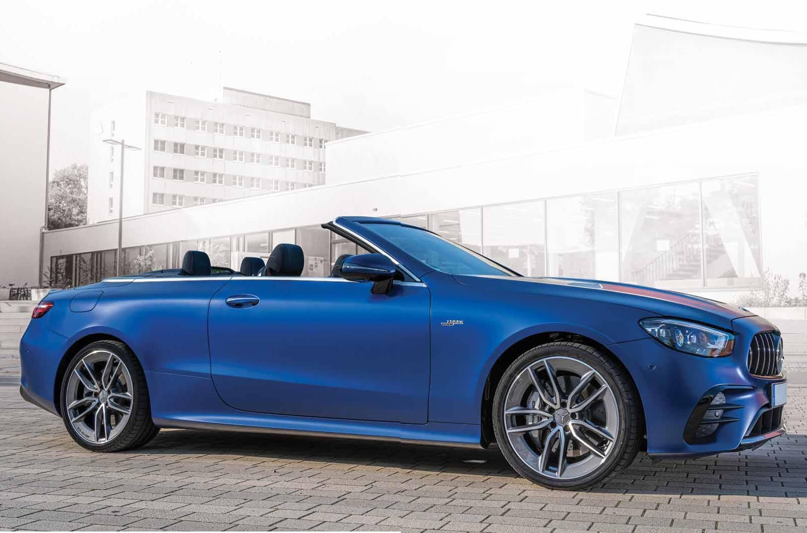 Mercedes-AMG E53 Cabriolet: SURROUND THE SOUND