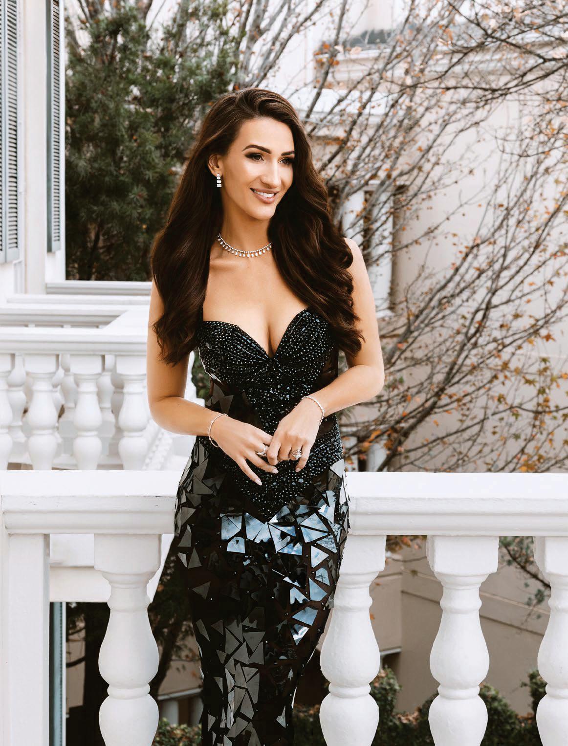 RECHELLE KLOECK The powerhouse redefining self- care from the inside out | GLAMOUR South Africa ...