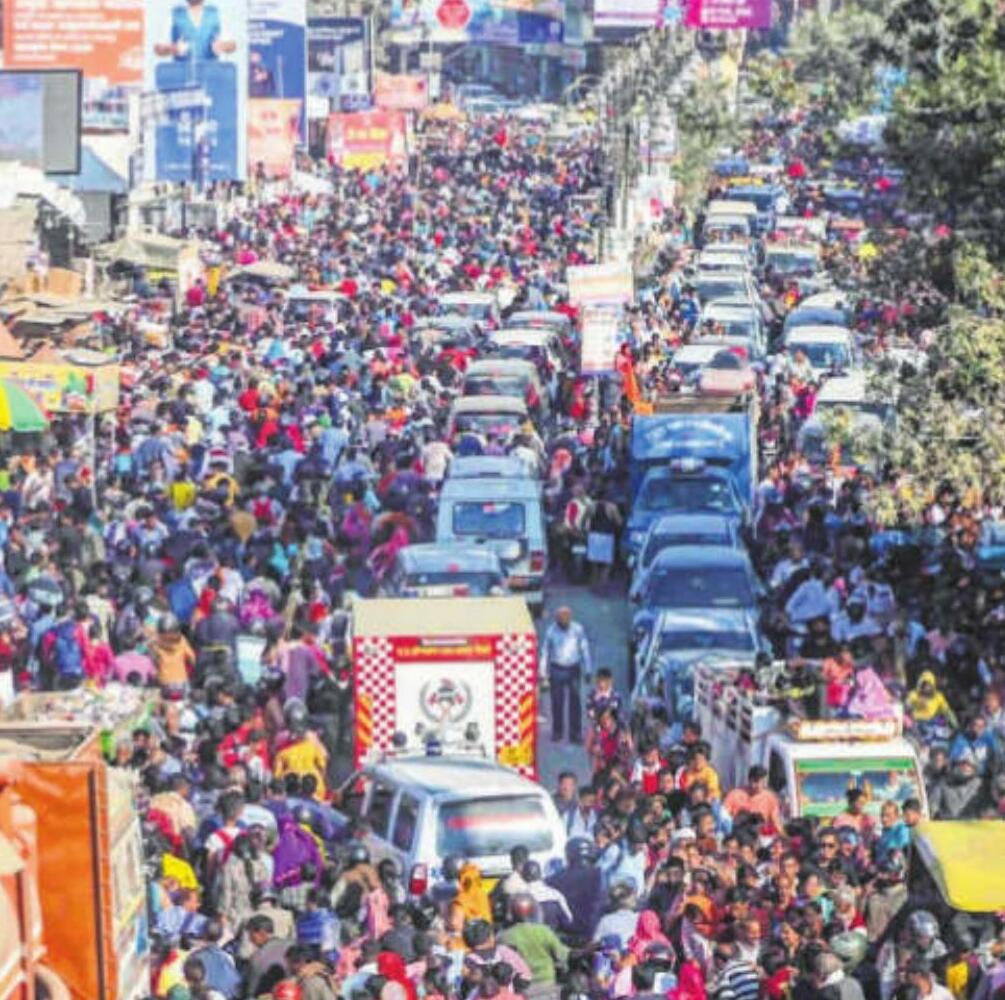An Unending Traffic Jam to Maha Kumbh - Read this story on Magzter.com