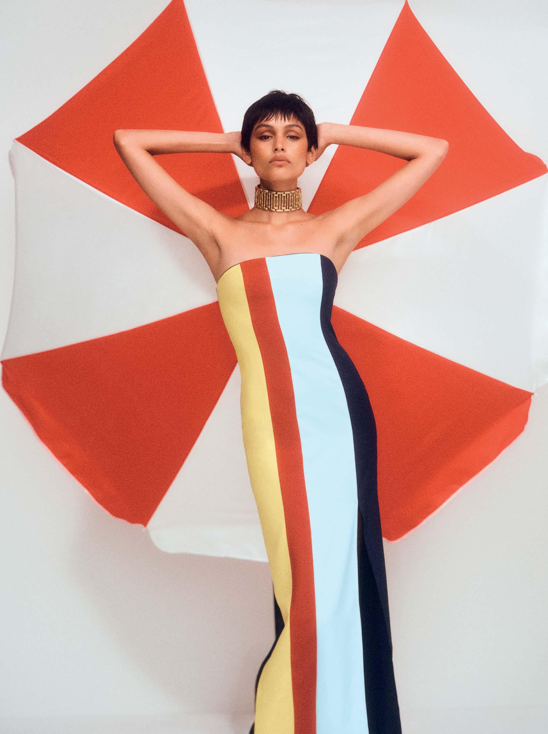 Sunny Side Up | ELLE Singapore - fashion - Read this story on Magzter.com