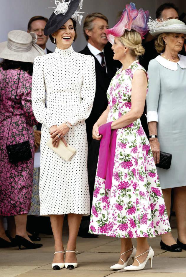 KATE TURNS TO LOYAL FRIENDS TO KEEP HER SPIRITS UP | OK! UK - celebrity ...