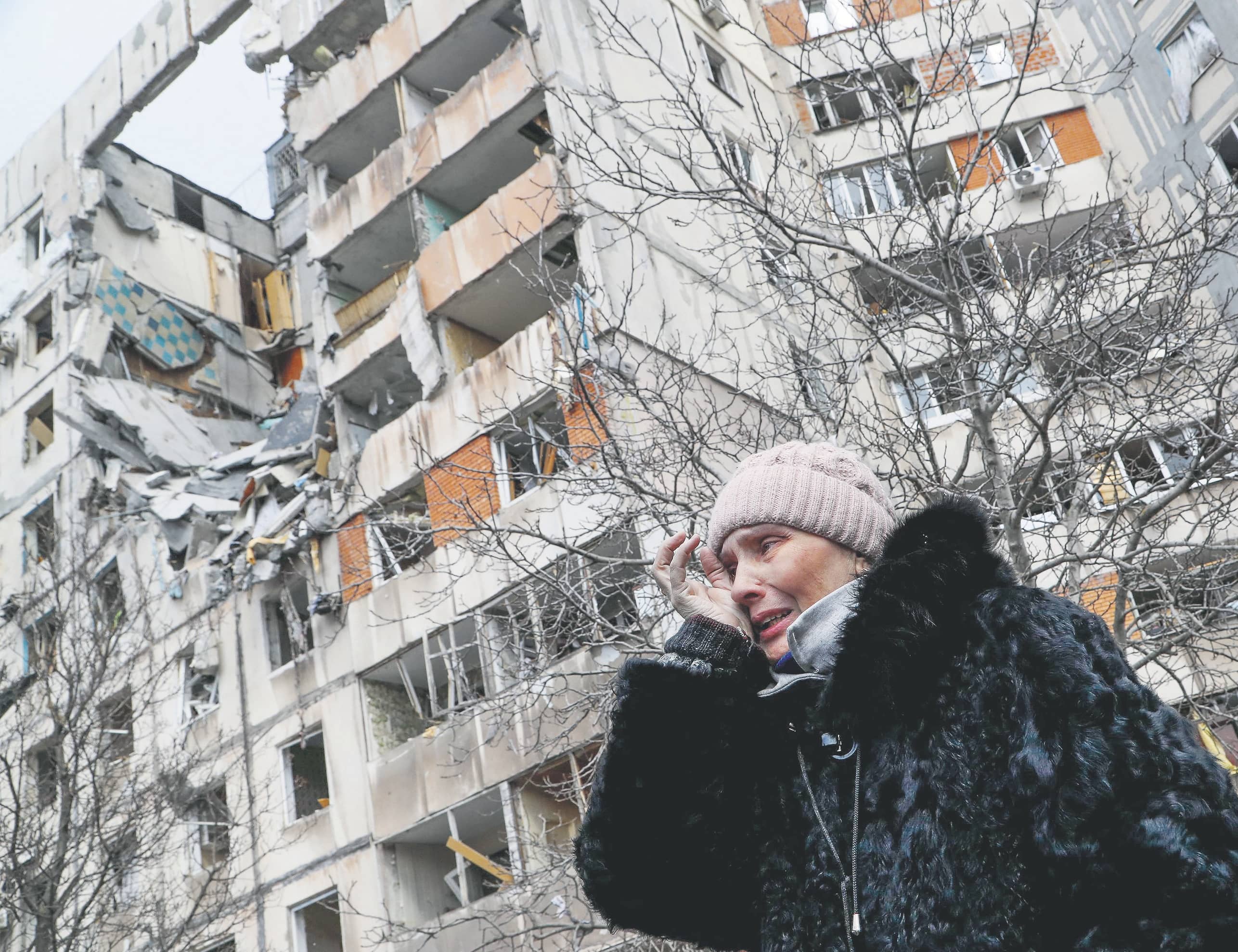 Survivors leave bombed Mariupol theatre, but death toll still unknown ...