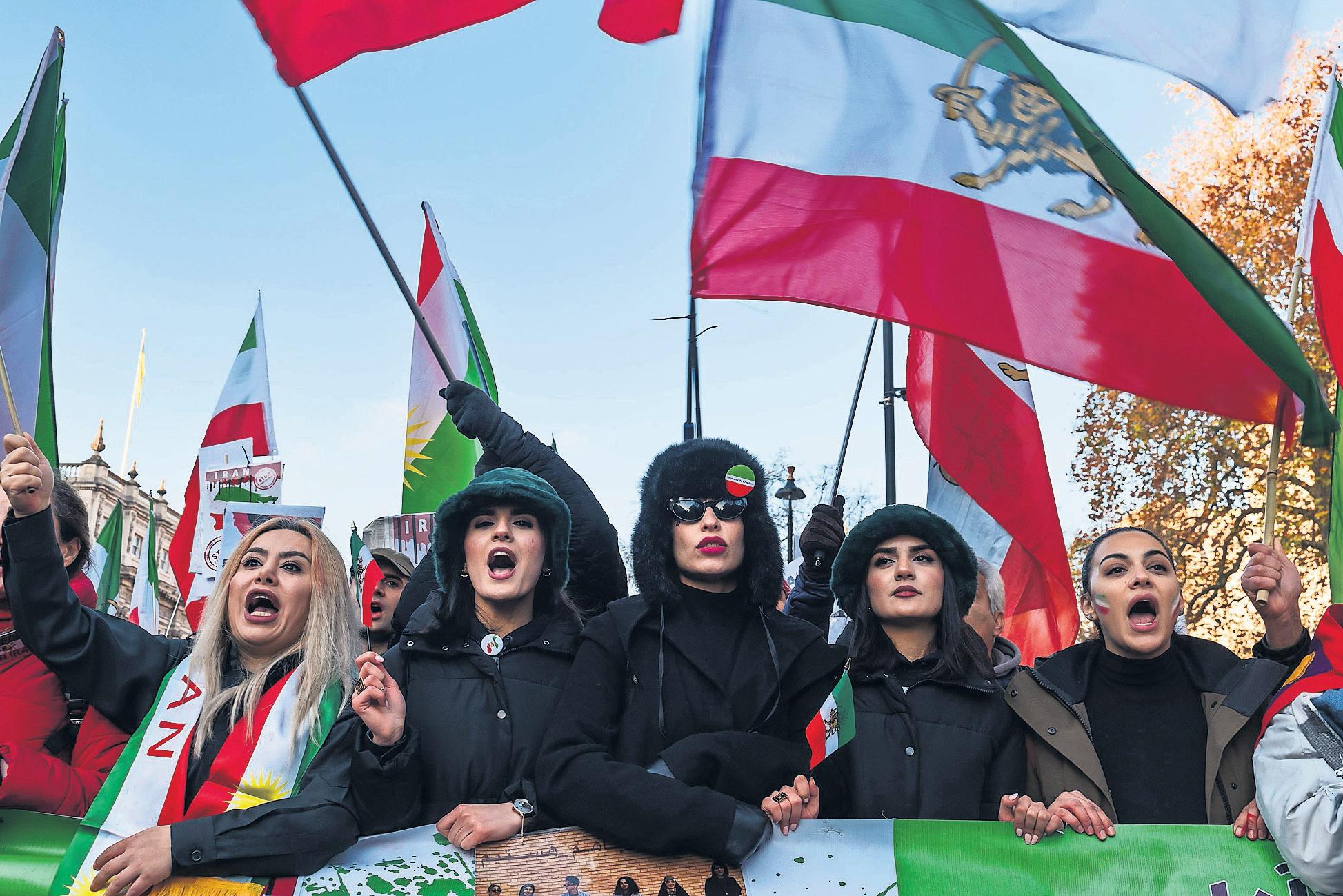 Mass executions feared in Iran as young protester is hanged in public ...