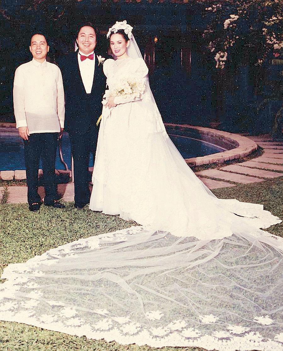 THE MET HONORS PITOY MORENO | The Philippine Star - newspaper - Read ...