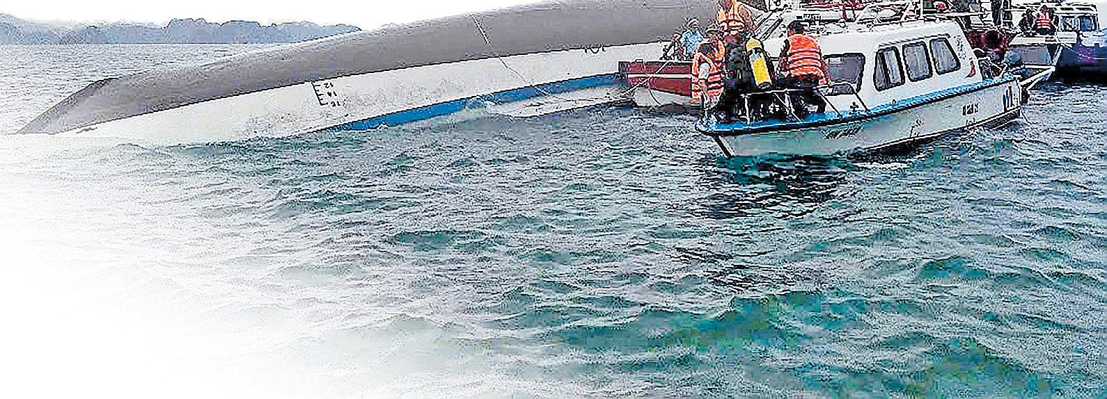 35 Dead After Vietnam Tourist Ferry Sinks | The Philippine Star ...