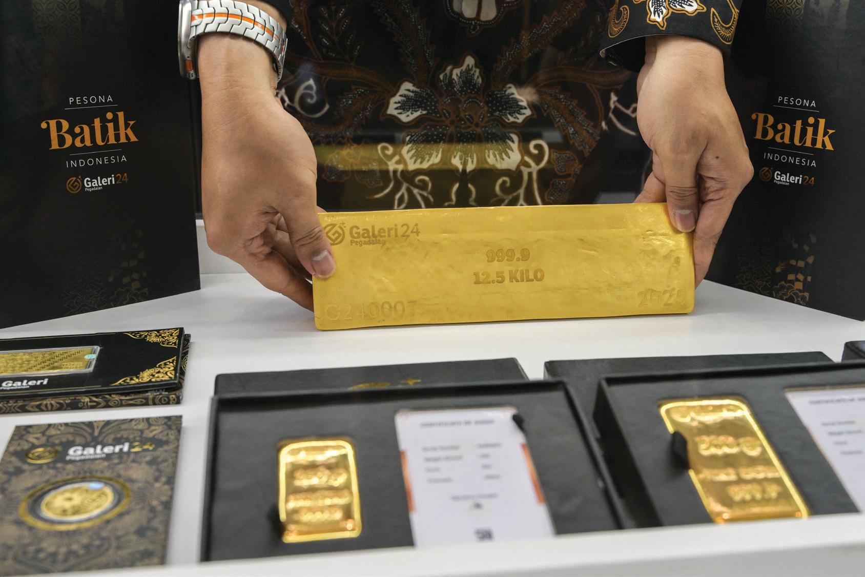Gold's relentless surge shows new investing era | Khaleej Times ...