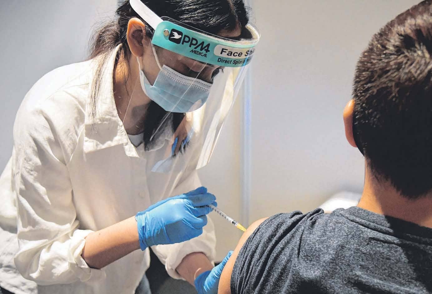 Omicron wave poses steep slope, but S'pore better prepared now: Experts ...