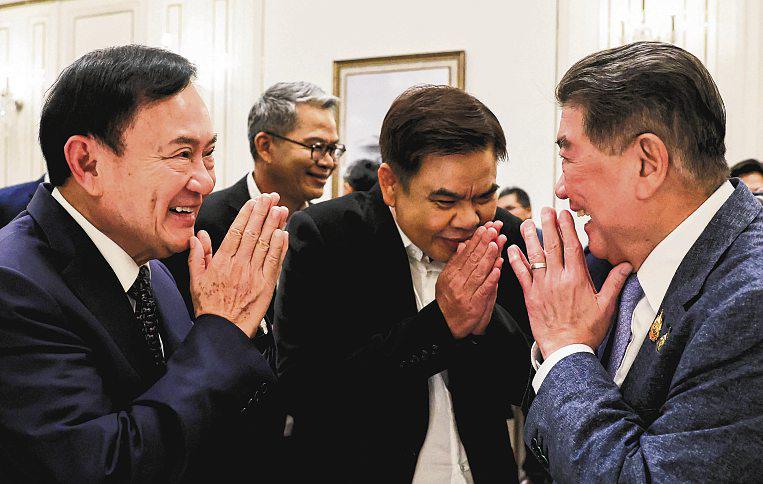 Thaksin Tells Backstory of Leaked Call Between Paetongtarn and Hun Sen ...
