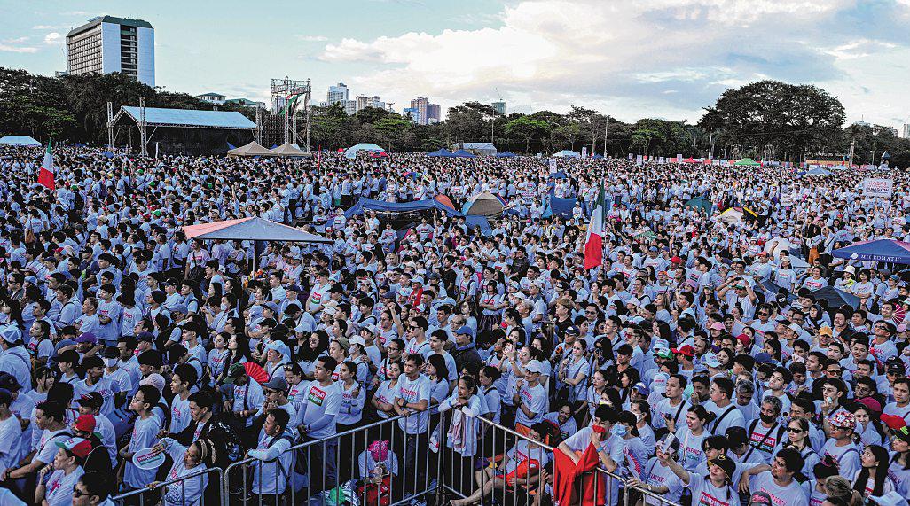 Philippine V-P Duterte slams Marcos amid anti-graft protests | The ...