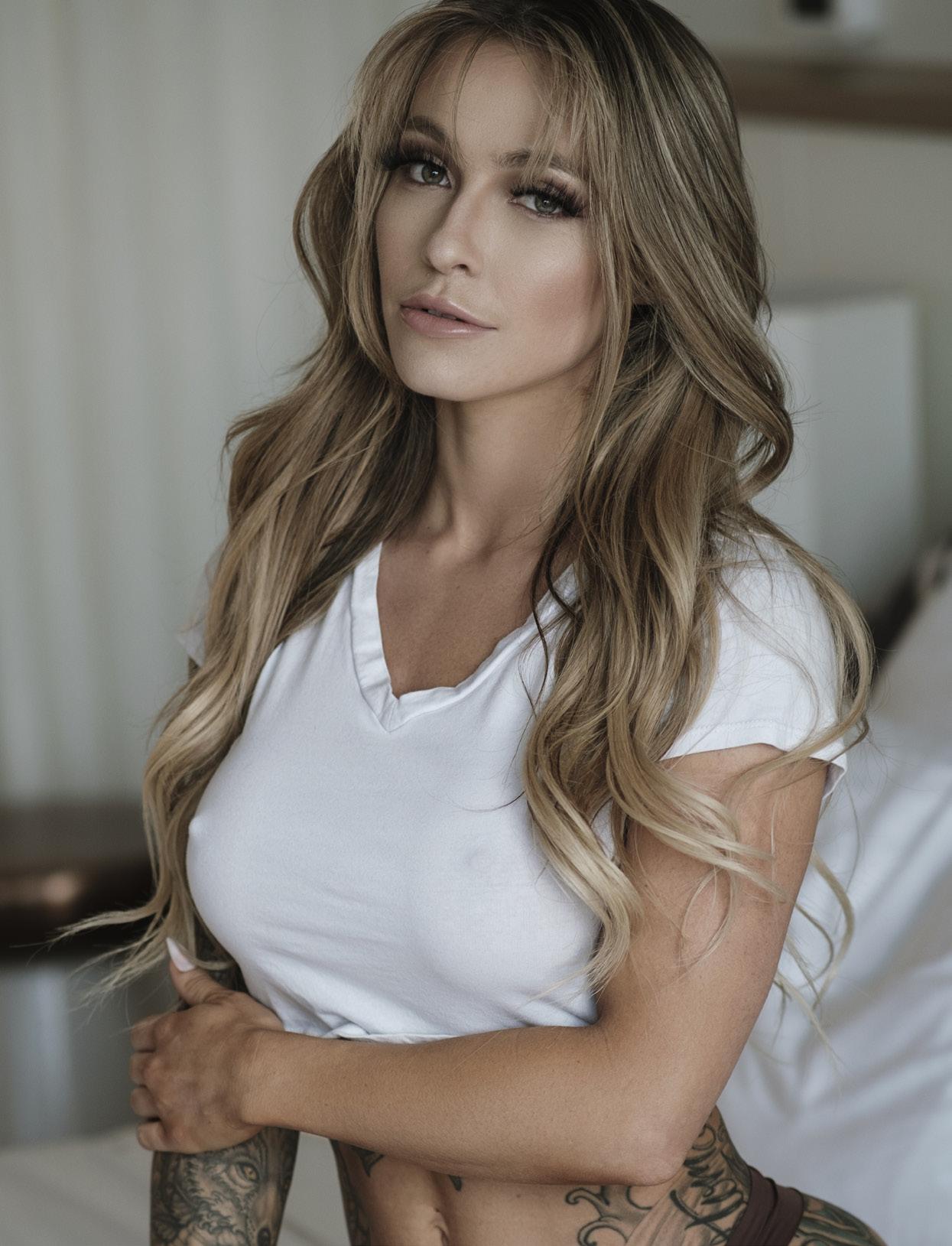 Chelsea Kayy | FHM UK - mens-magazines - Read this story on Magzter.com