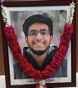 Cops reconstruct suicide scene in hostel room | Ahmedabad Mirror ...