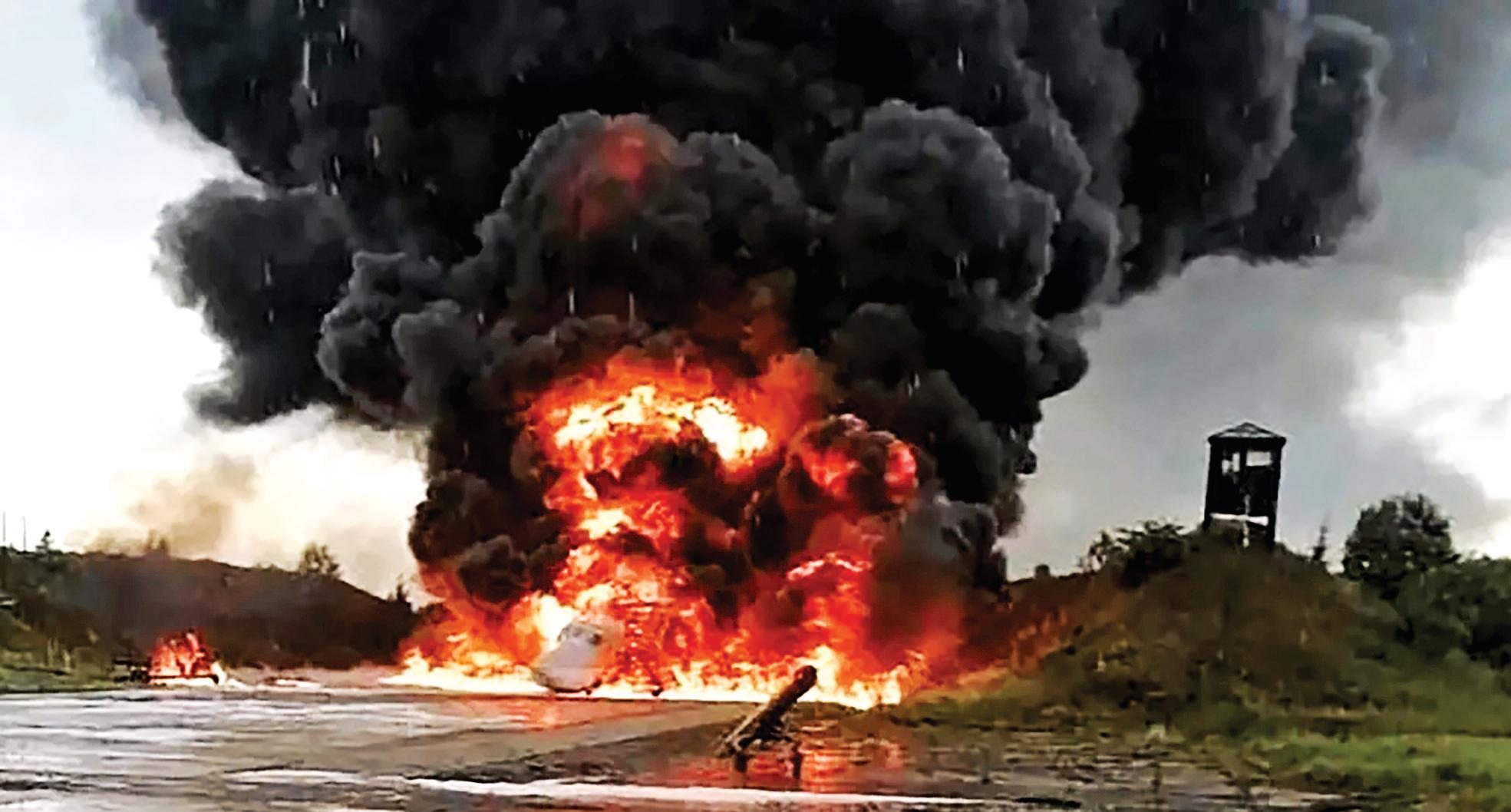 Ukraine Destroys 40 Russian Planes | Ahmedabad Mirror - Newspaper ...