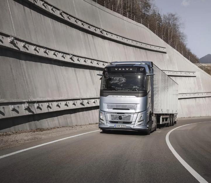 Volvo Trucks unveils world-first stop/start engine technology | Gulf ...