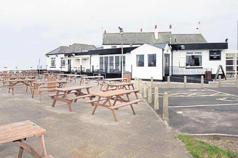 Seafront pub closes as new owners prepare to take over | Portsmouth ...
