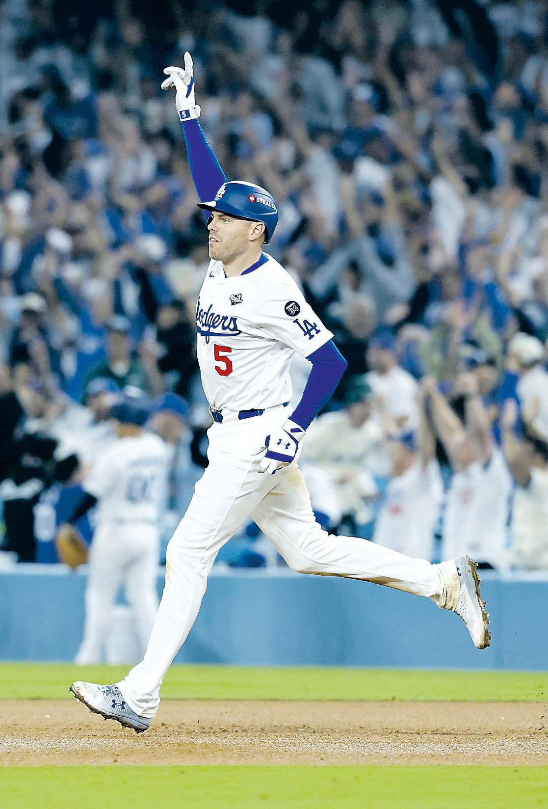 Dodgers dig deep to win wild World Series, cement dynasty | Los Angeles ...