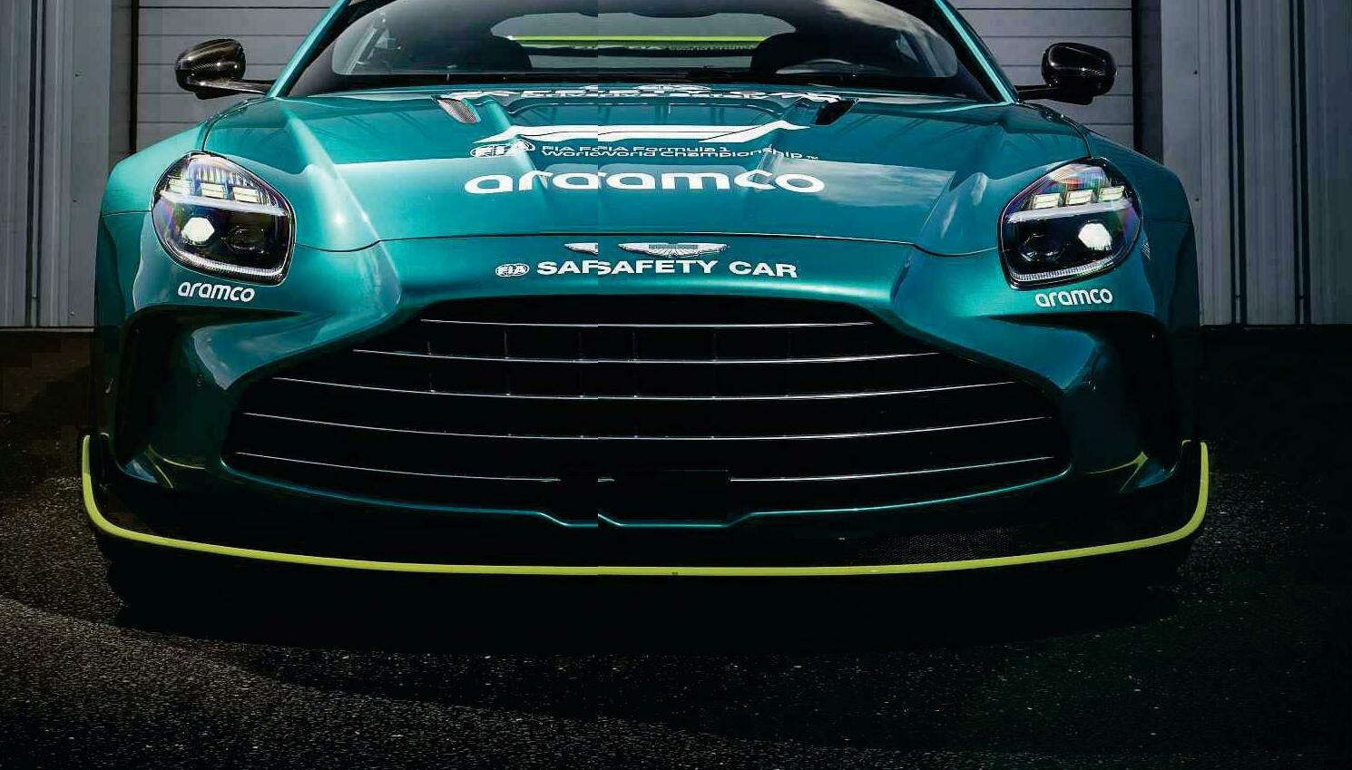 THE ANATOMY OF AN ASTON MARTIN VANTAGE FI SAFETY CAR | Evo UK ...