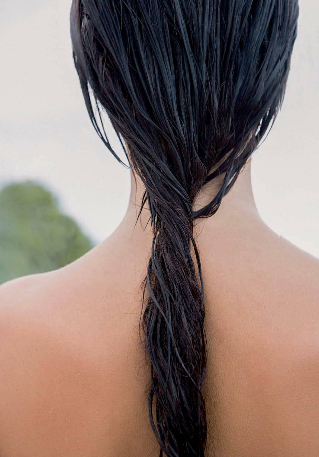 Hair Oiling Is Having A Major Moment